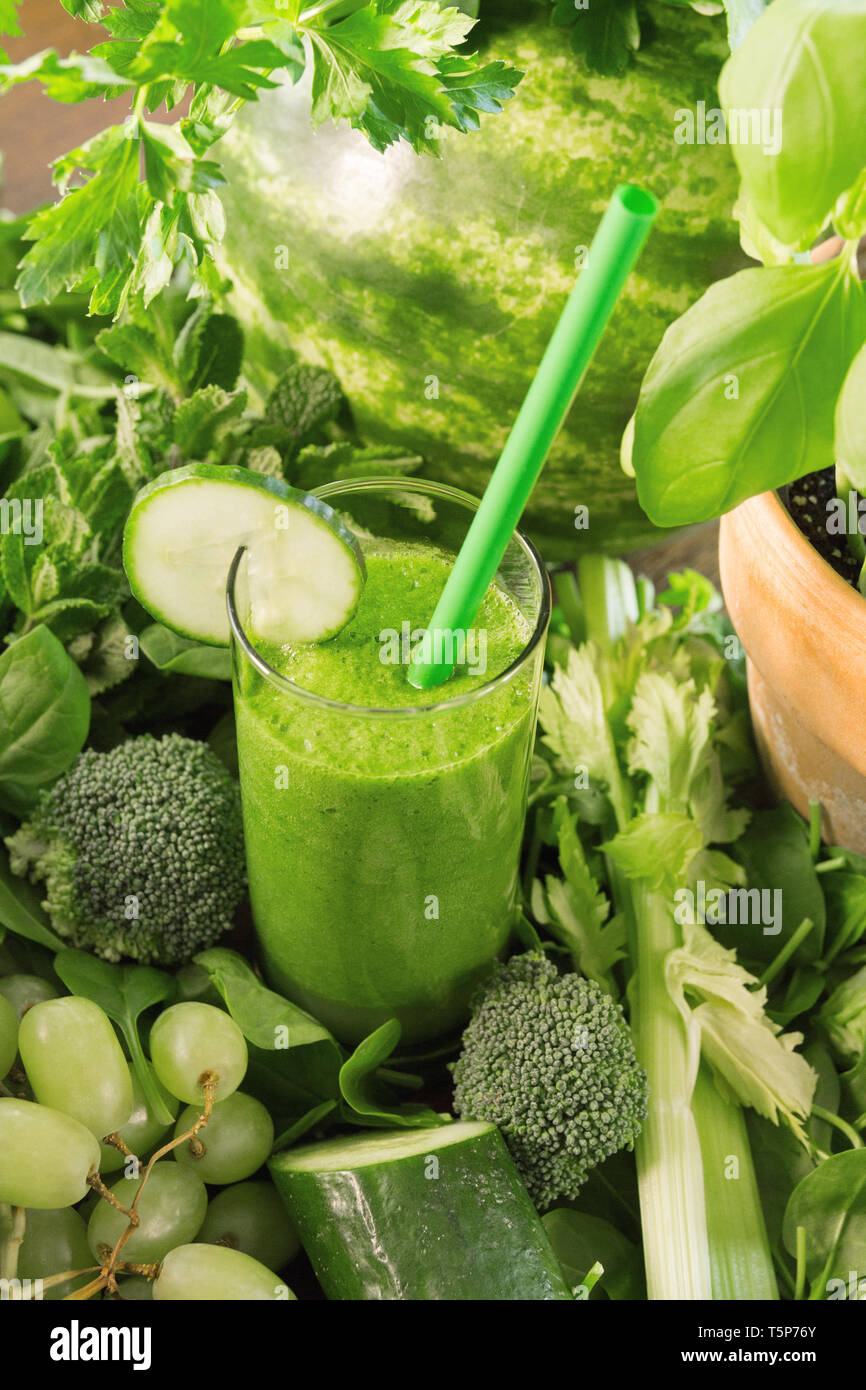 Healthy ingredients for a green smoothie. Food and nutrition, lifestyle ...