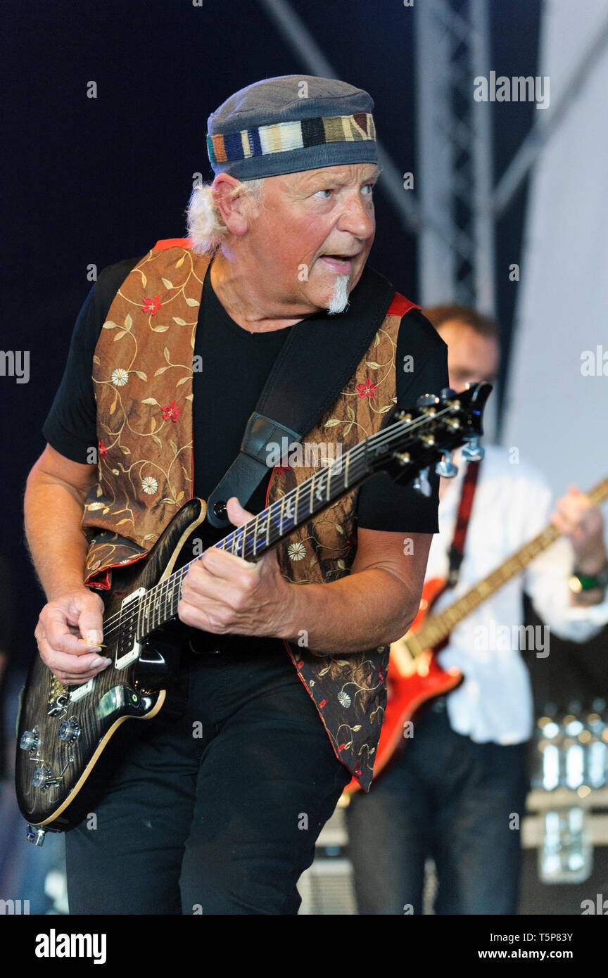 Martin barre hi-res stock photography and images - Alamy