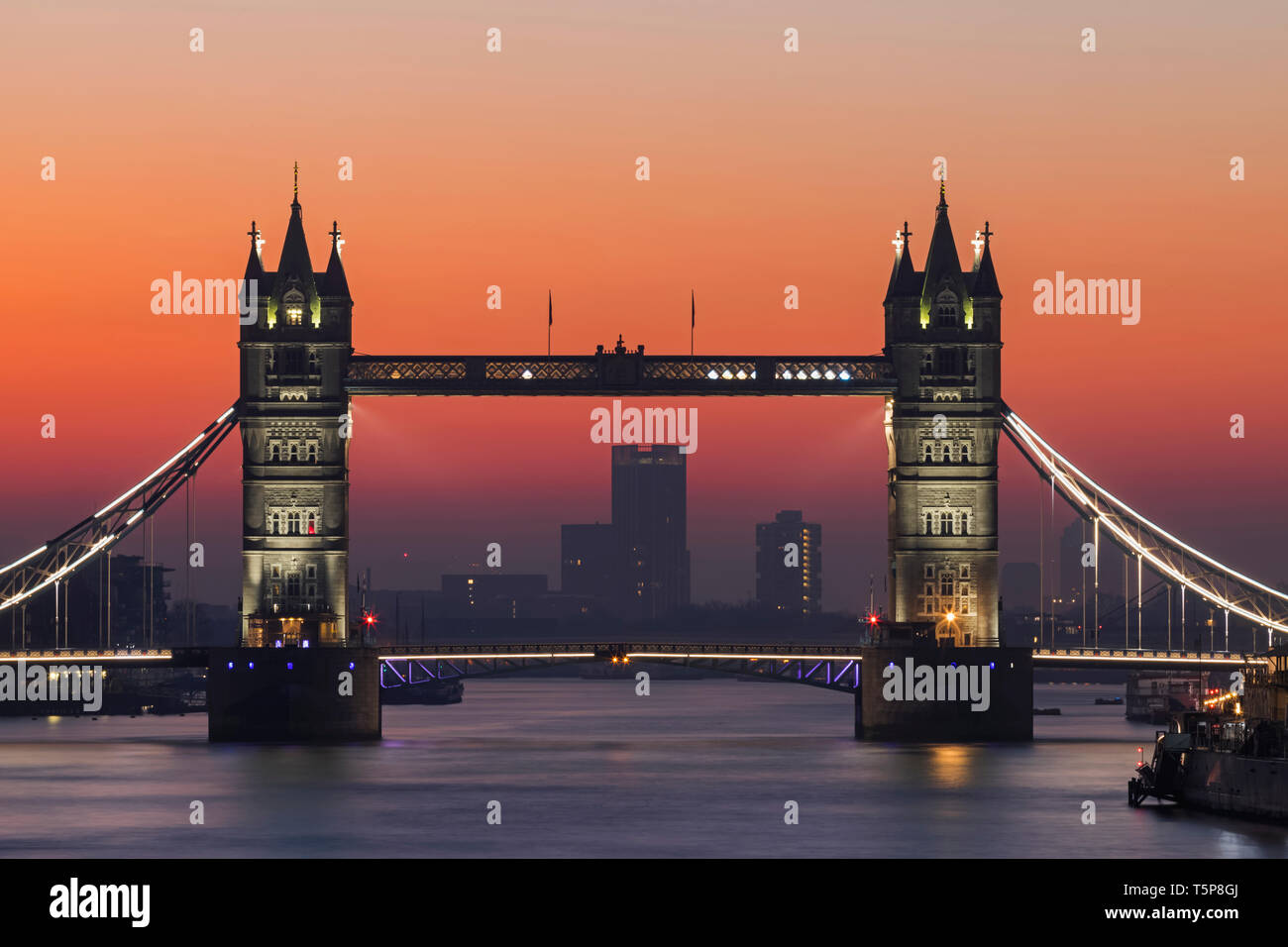 England, London, Tower Bridge at Dawn Stock Photo - Alamy