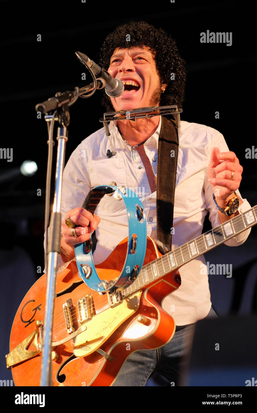 Mungo Jerry Ray Mungo Jerry High Resolution Stock Photography and ...
