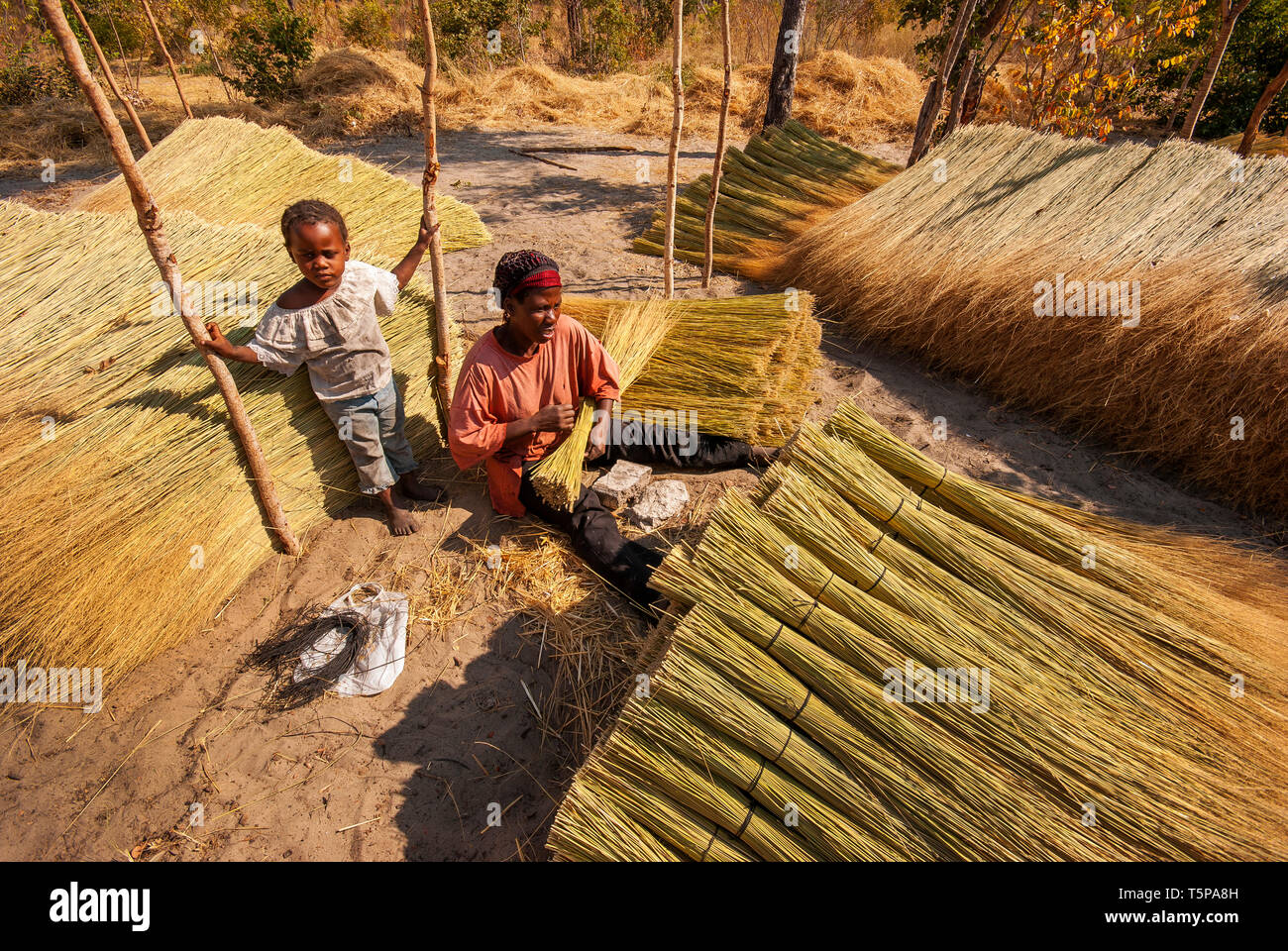 Straw seller hi-res stock photography and images - Alamy