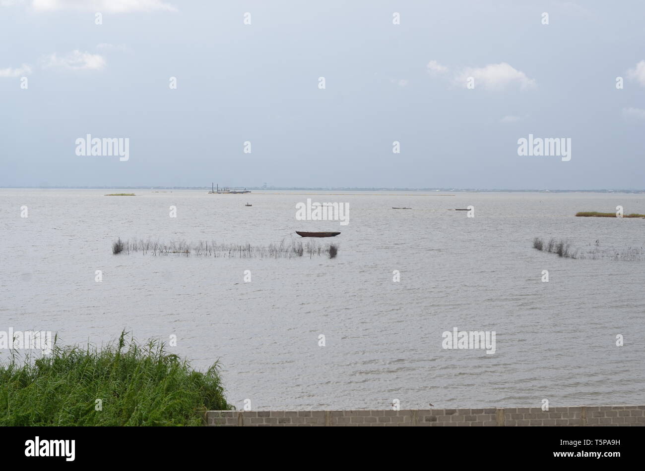 Lagos Canoe, lagoon and third mainland water Stock Photo - Alamy