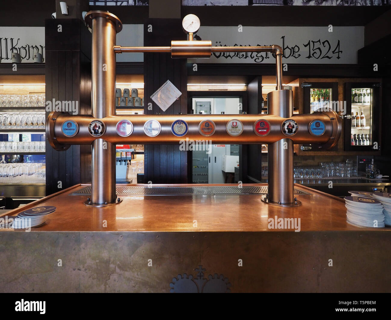 Bavarian pub hi-res stock photography and images - Alamy