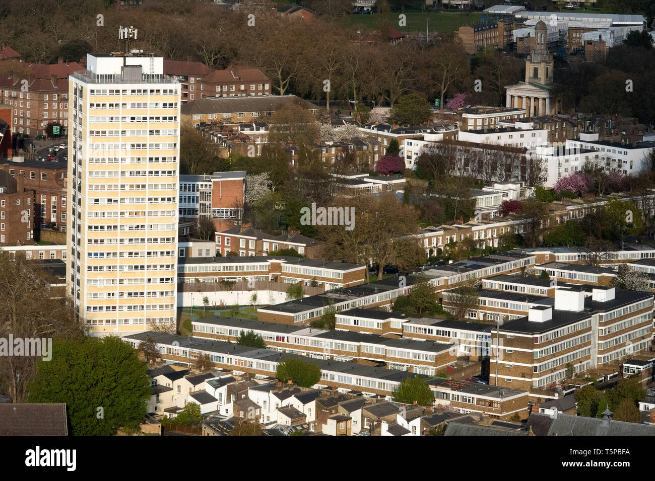 Aerial high rise estate london hi-res stock photography and images - Alamy