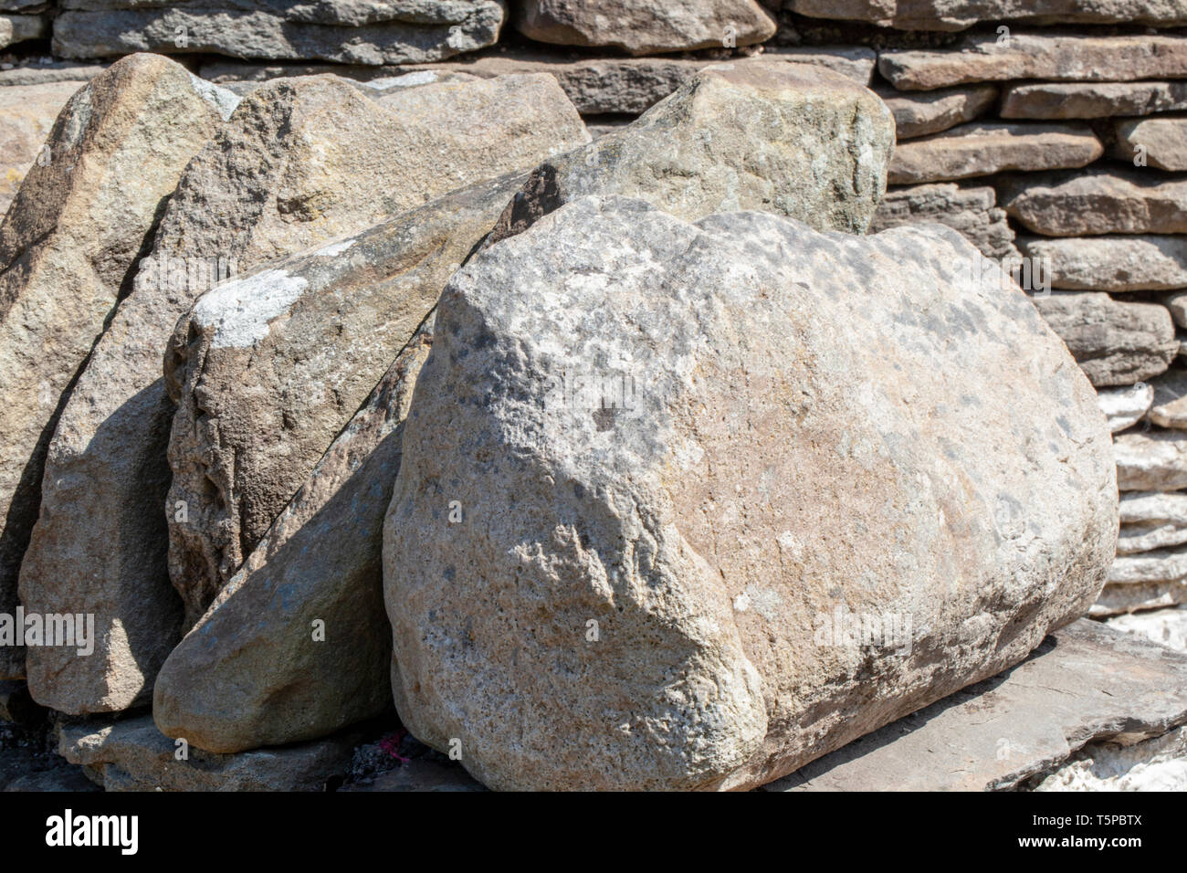 Stone pig sty hi-res stock photography and images - Alamy
