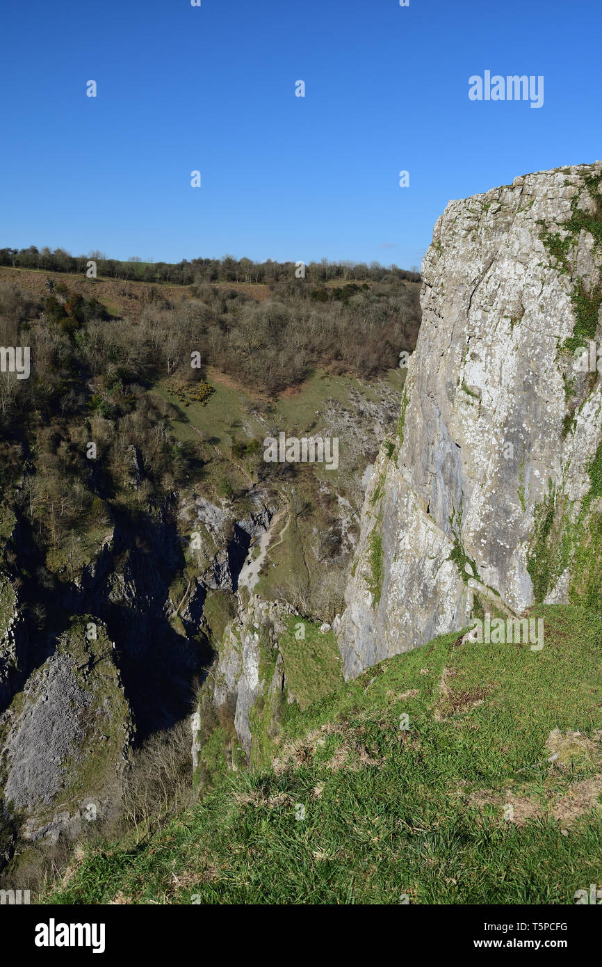 View of Cheddar gorge in Somerset Stock Photo - Alamy