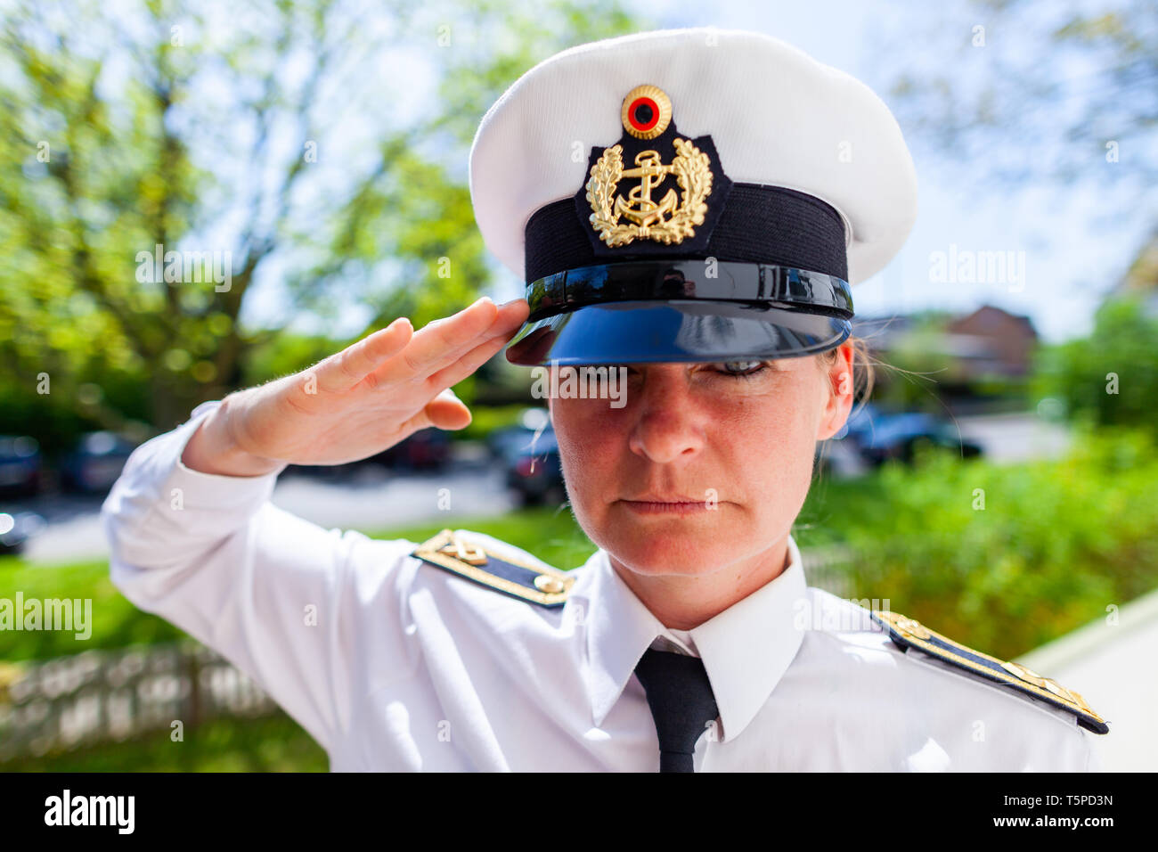 Bundeswehr soldiers in dress uniform hi-res stock photography and ...