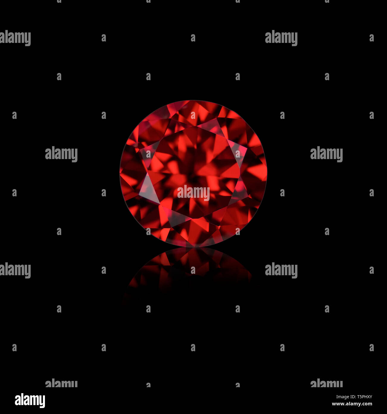 Round Cut Garnet High Resolution Stock Photography and Images - Alamy