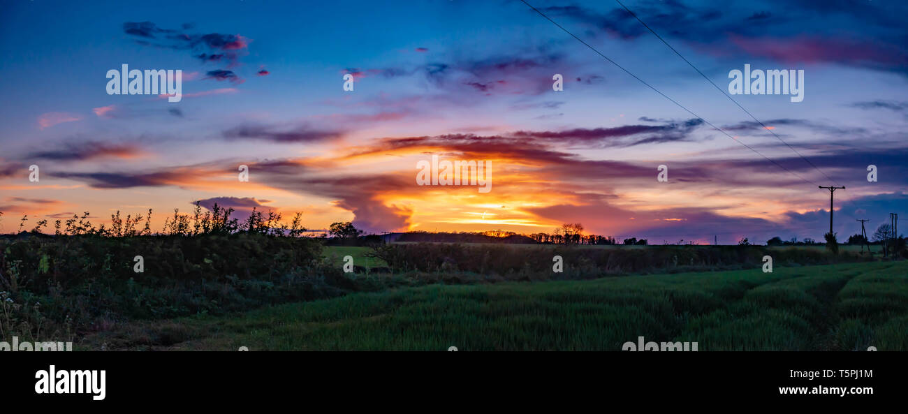 Dark sunset sky panorama hi-res stock photography and images - Alamy