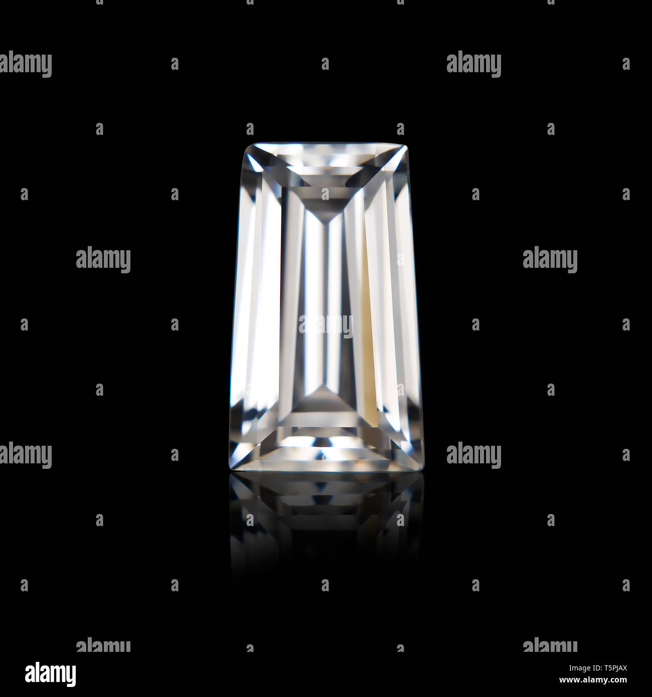 Tapered cut gemstone hi-res stock photography and images - Alamy