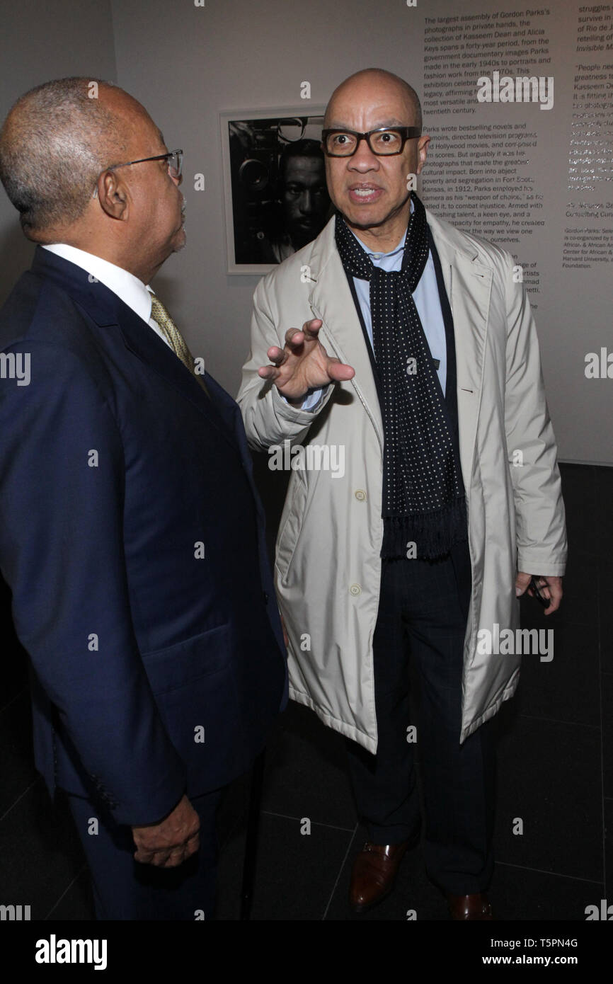 Cambridge, MA, USA. 25th Apr, 2019. (L-R) Dr. Henry Louis Gates ...