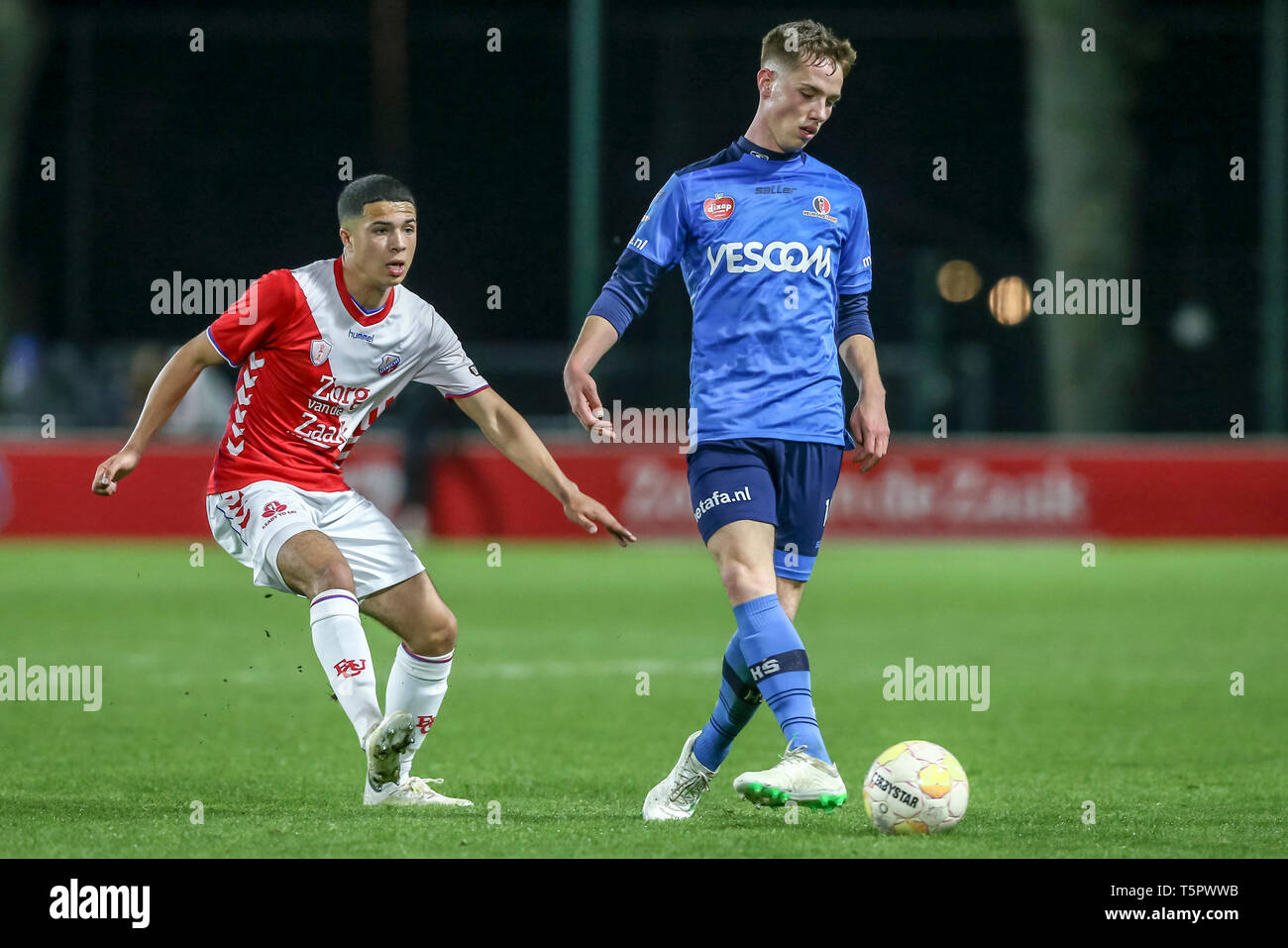 Azrak hi-res stock photography and images - Alamy