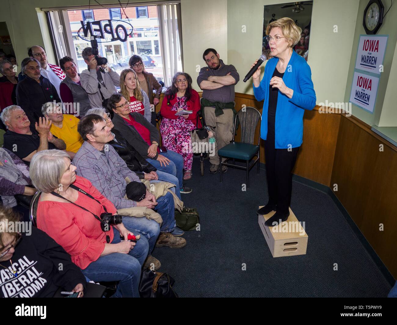 Jack ma family hi-res stock photography and images - Alamy