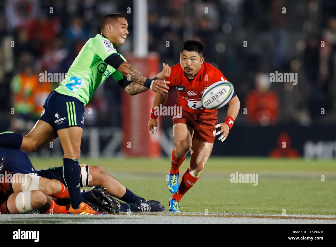 Tokyo, Japan. 26th Apr, 2019. (L to R) Aaron Smith (Highlanders ...