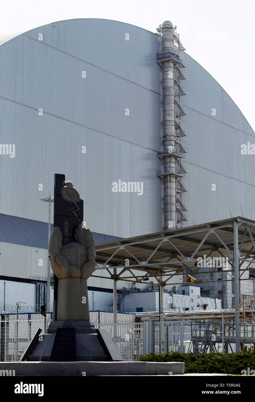The general view of the New Safe Confinement covering the 4th block of ...