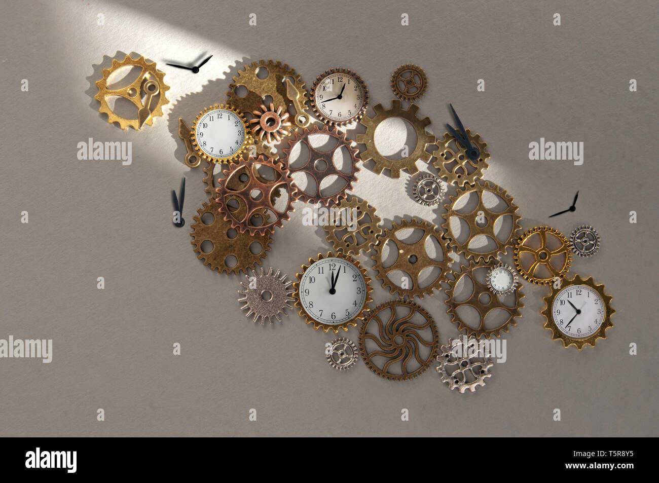Clock parts hi-res stock photography and images - Alamy