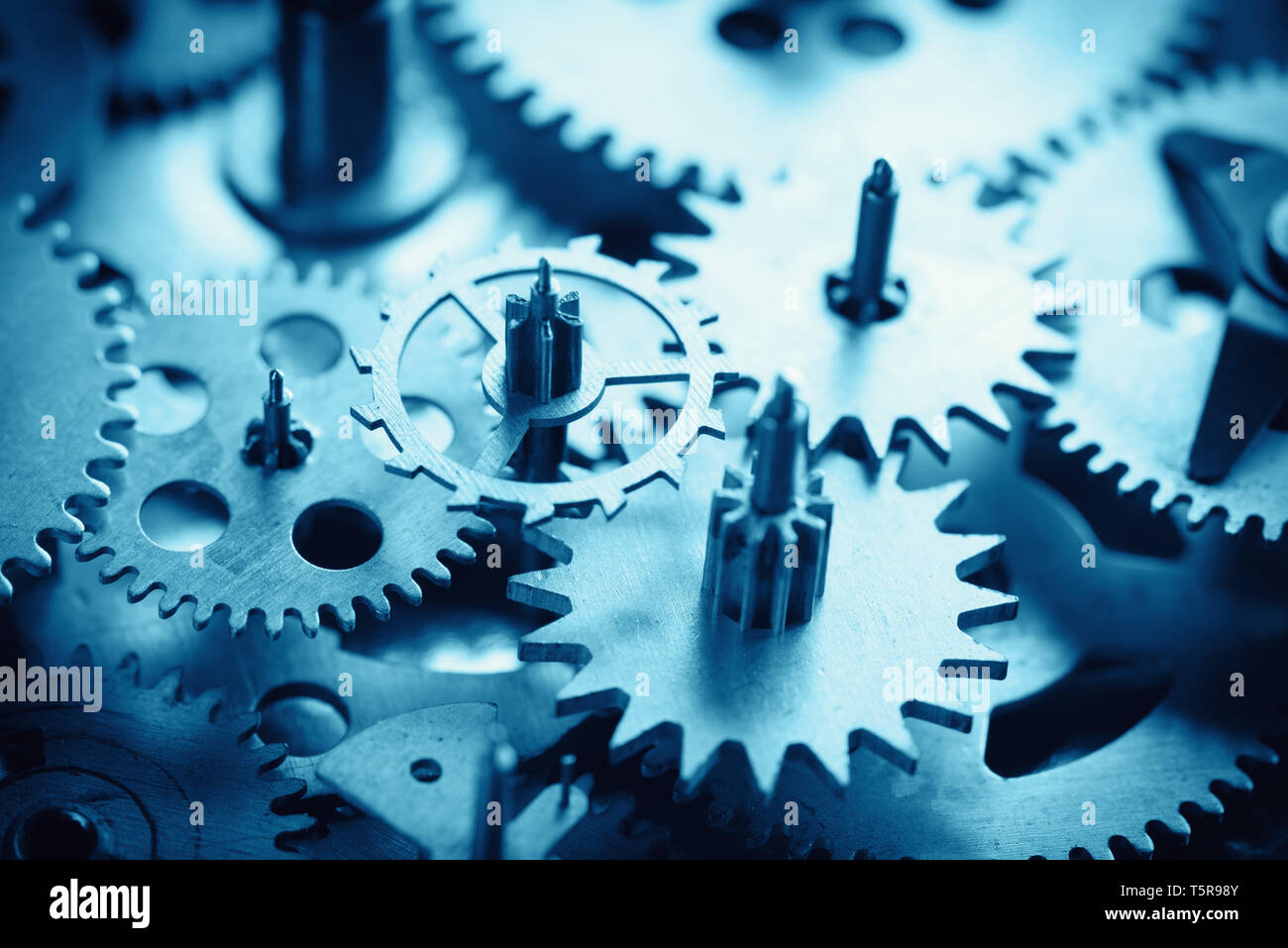 Cogs gears mechanism hi-res stock photography and images - Alamy Cogs gears mechanism hi-res stock photography and images - Alamy