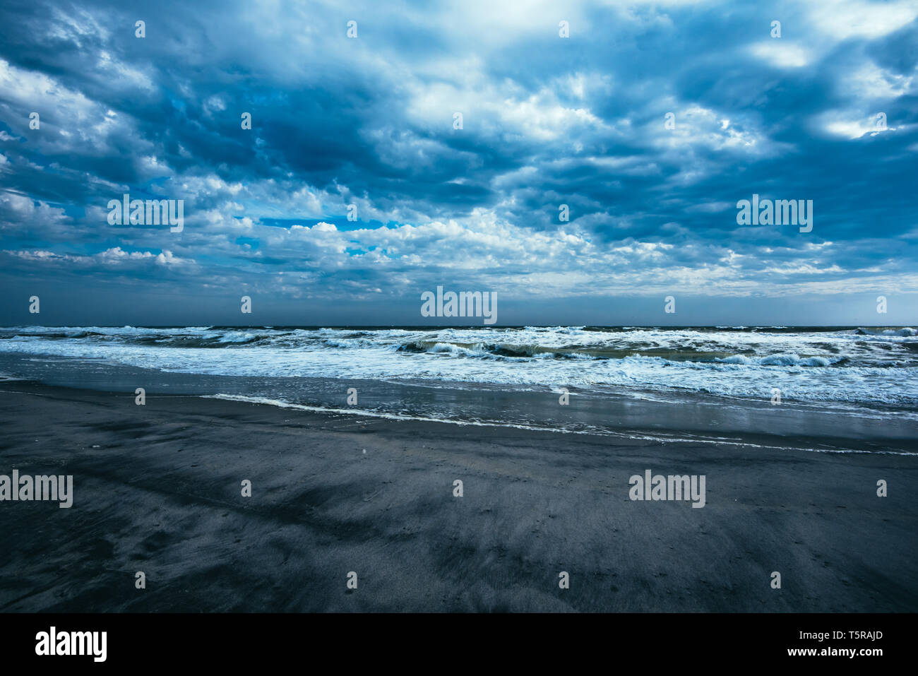Ocean beach on a windy winter day Stock Photo - Alamy