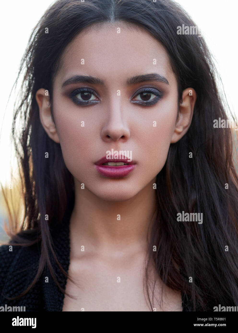 Girl, close up, brunette hi-res stock photography and images - Alamy