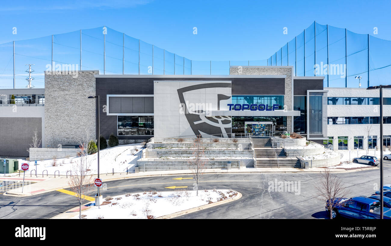 Topgolf bays hi-res stock photography and images - Alamy