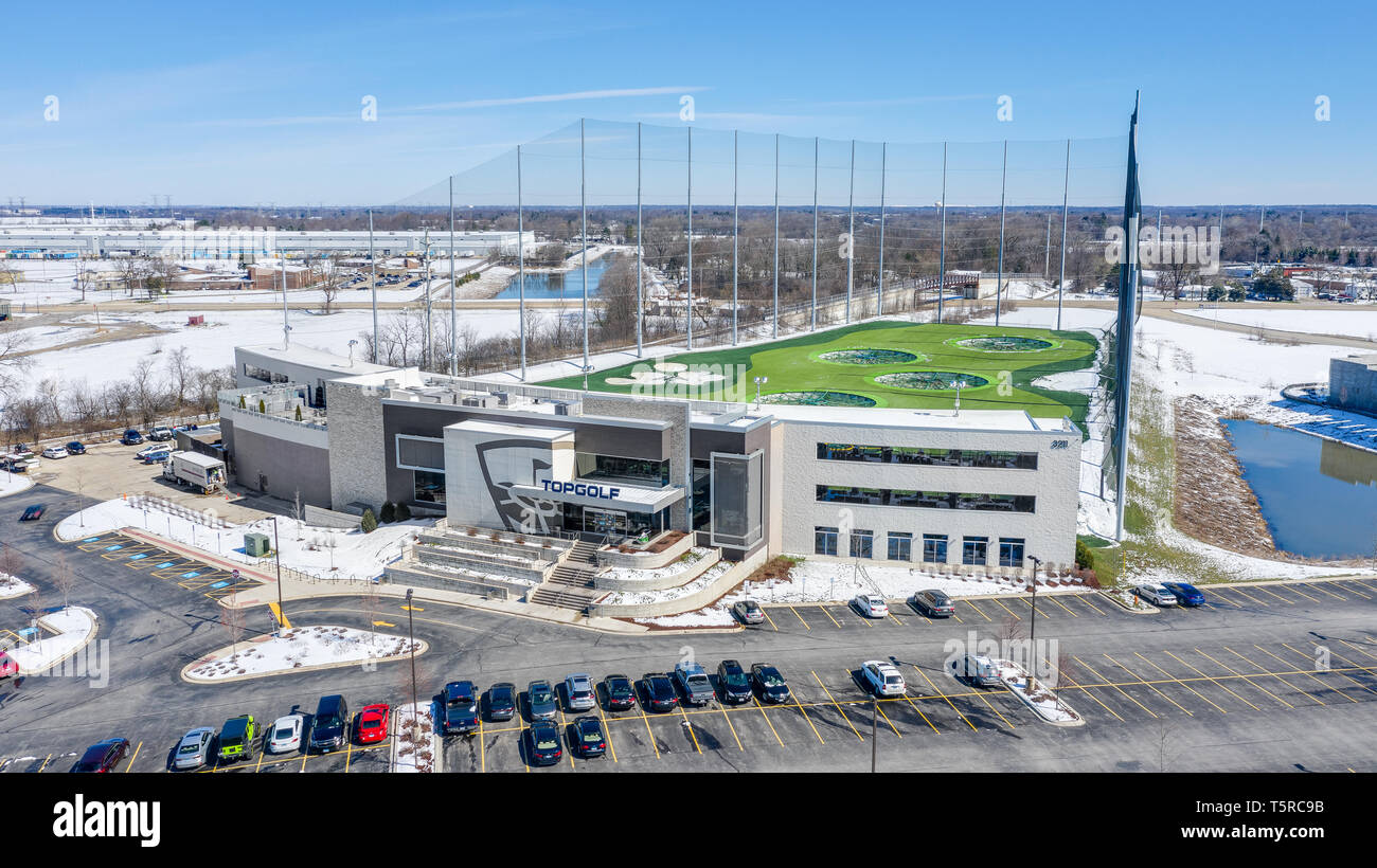 Topgolf bays hi-res stock photography and images - Alamy