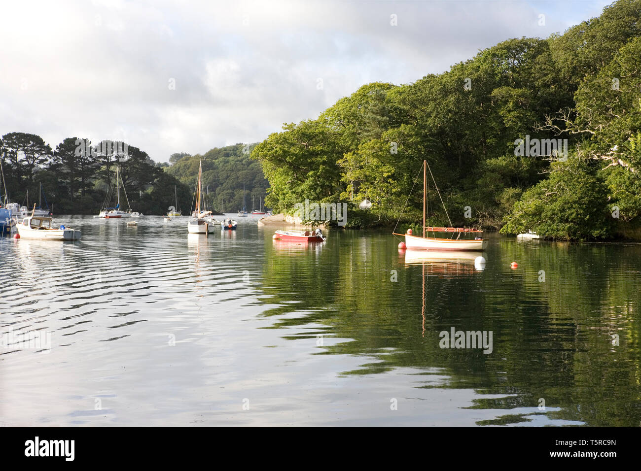 Helford river cornwall river boat hi-res stock photography and images ...