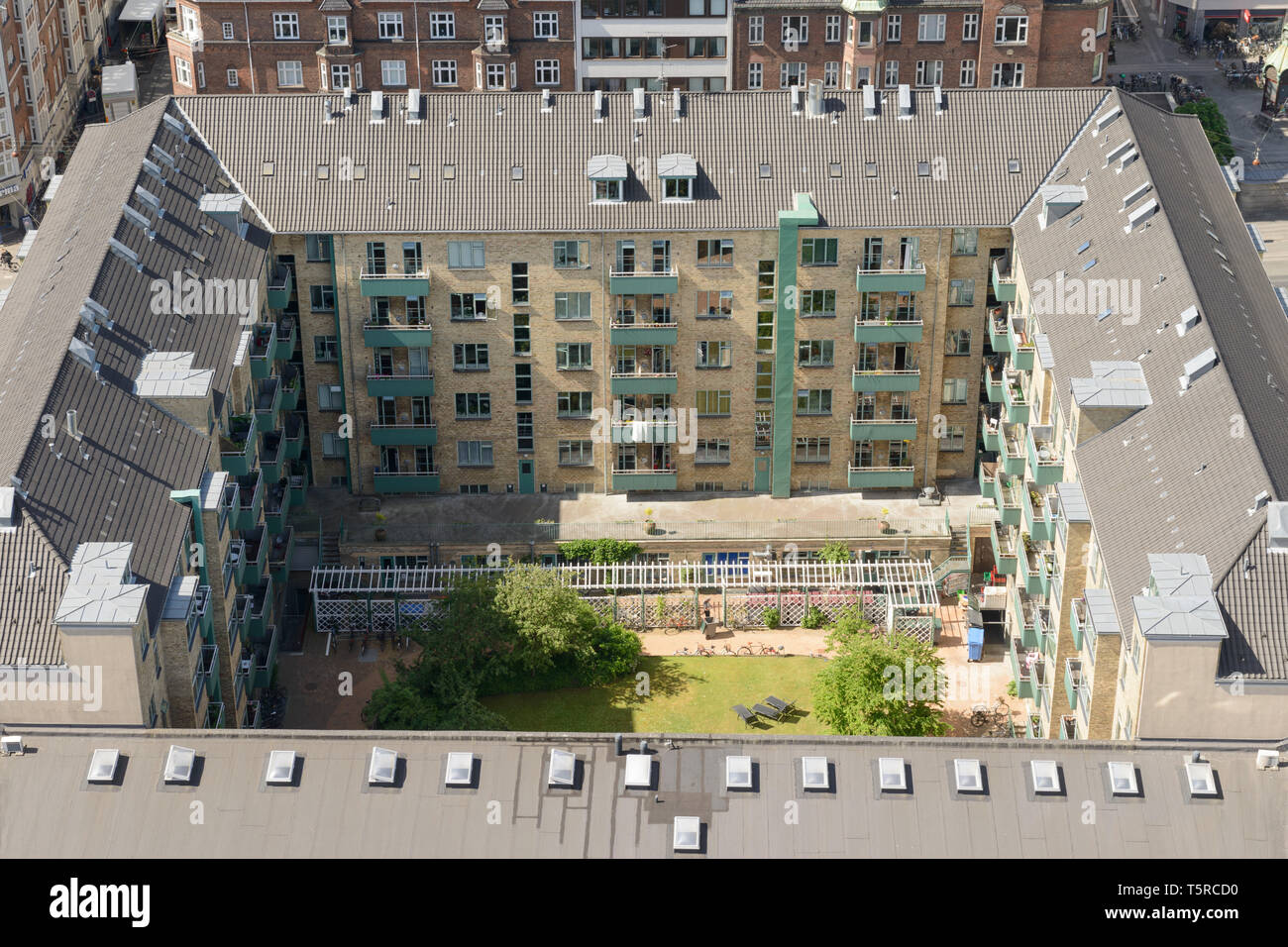 Suburb urban hi-res stock photography and images - Alamy