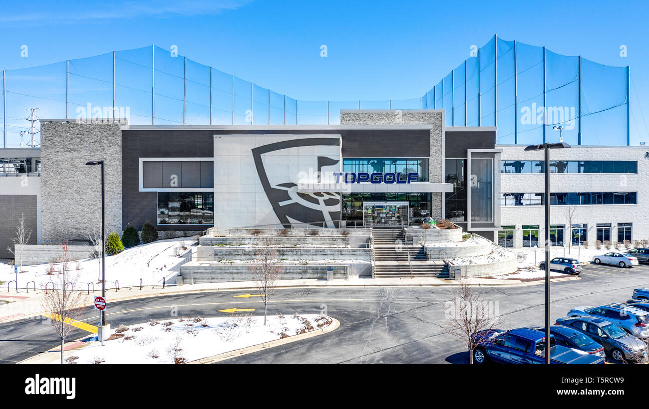 Topgolf bays hi-res stock photography and images - Alamy
