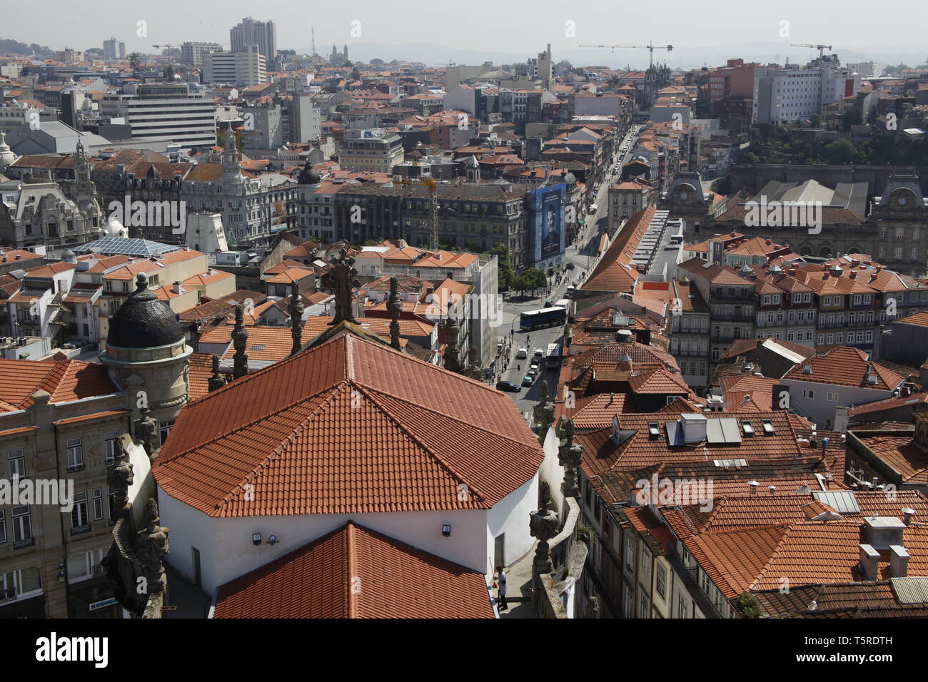 Porto waterfront market hi-res stock photography and images - Alamy