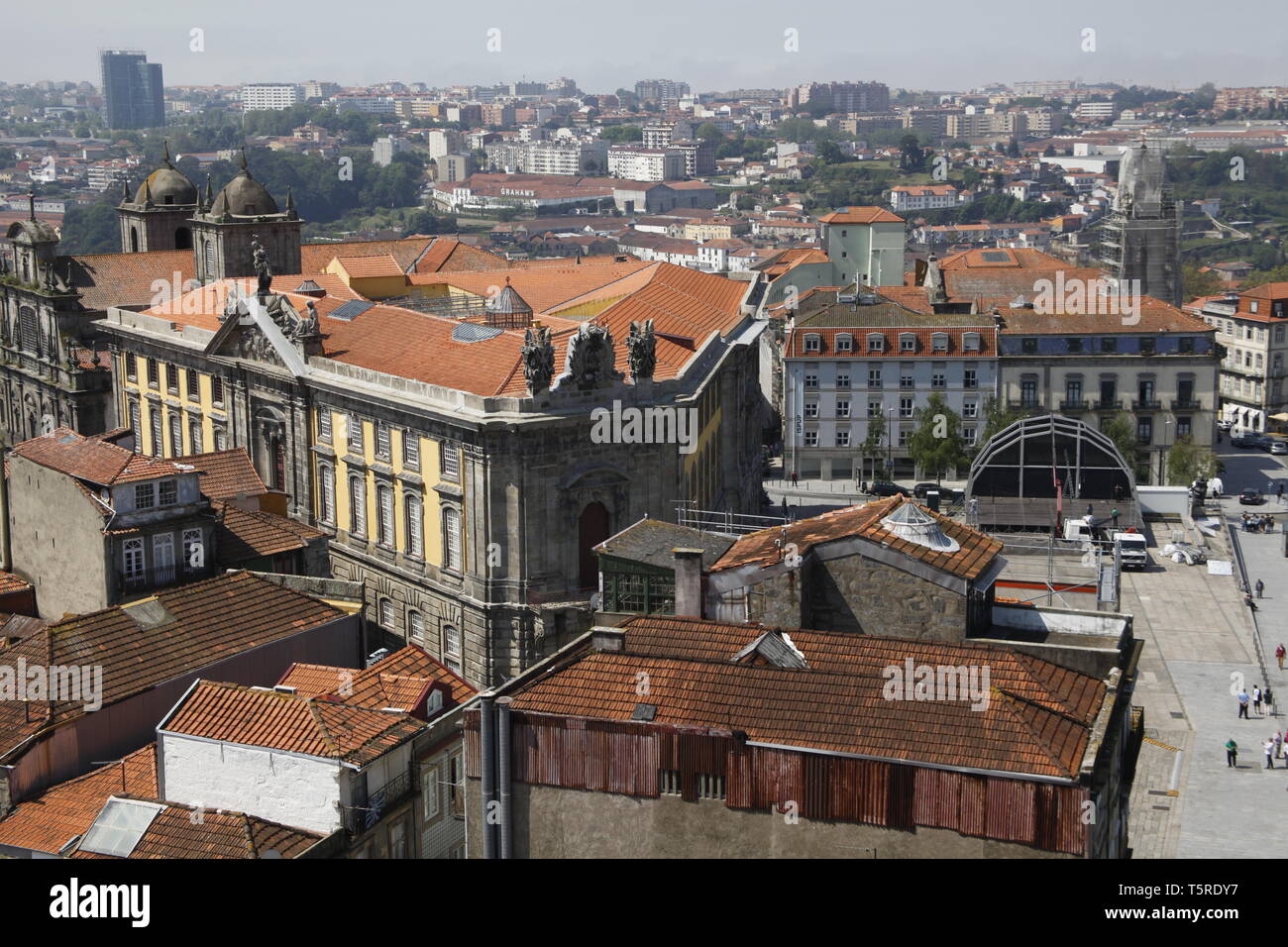 Porto riverfront nightlife hi-res stock photography and images - Alamy