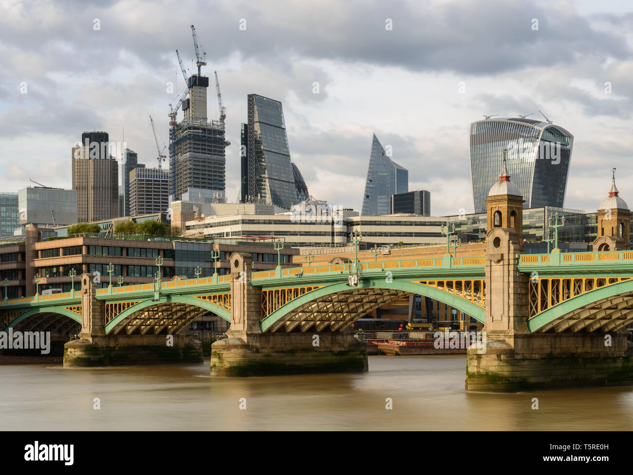 Tower blocks in the city hi-res stock photography and images - Alamy