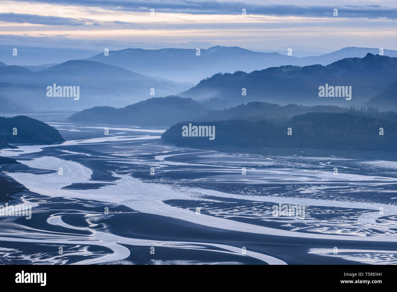 A cool dawn sky over the Mawddach Estuary near Dolgellau, Snowdonia ...