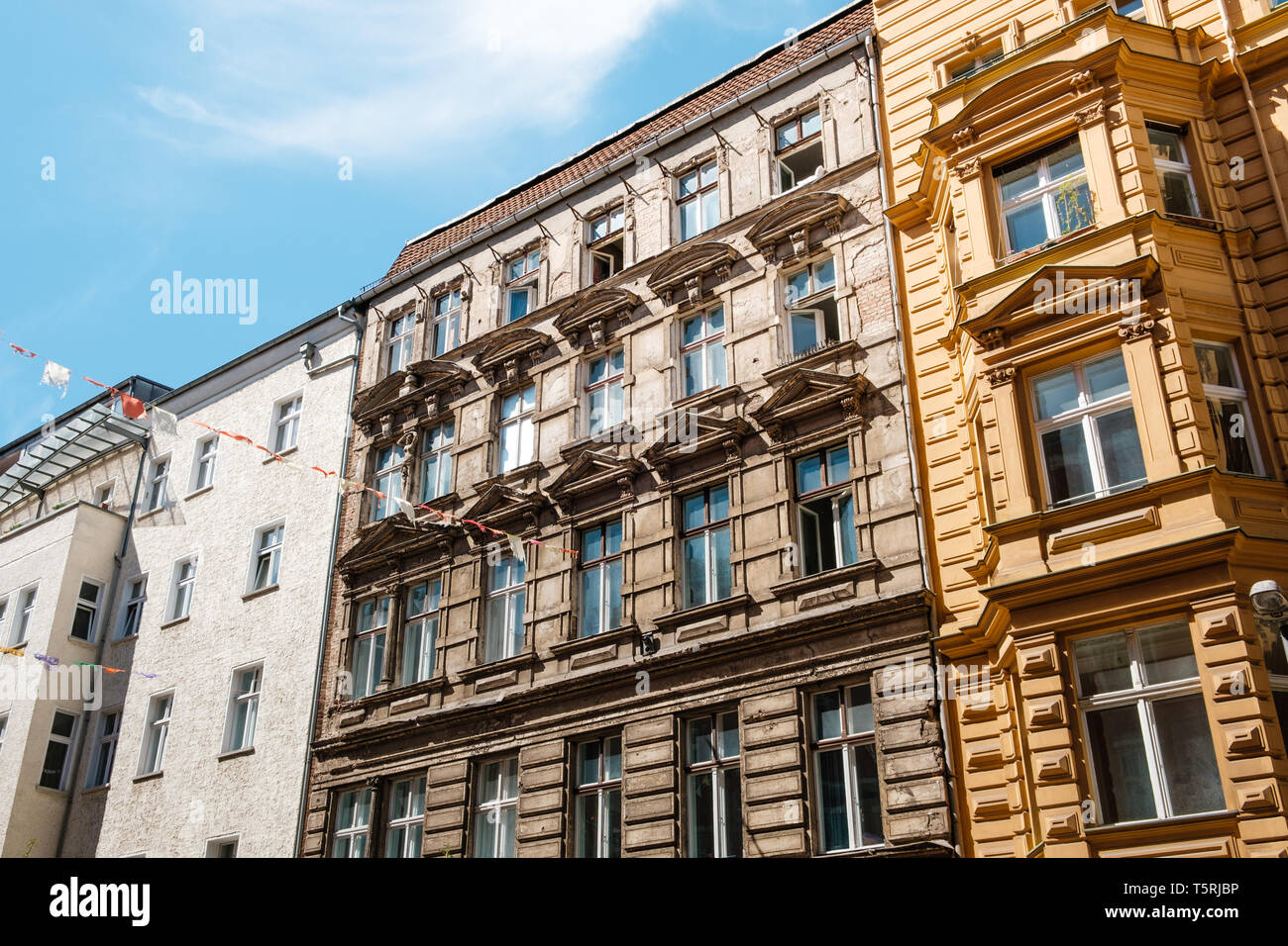 Renovation house exterior hi-res stock photography and images - Alamy