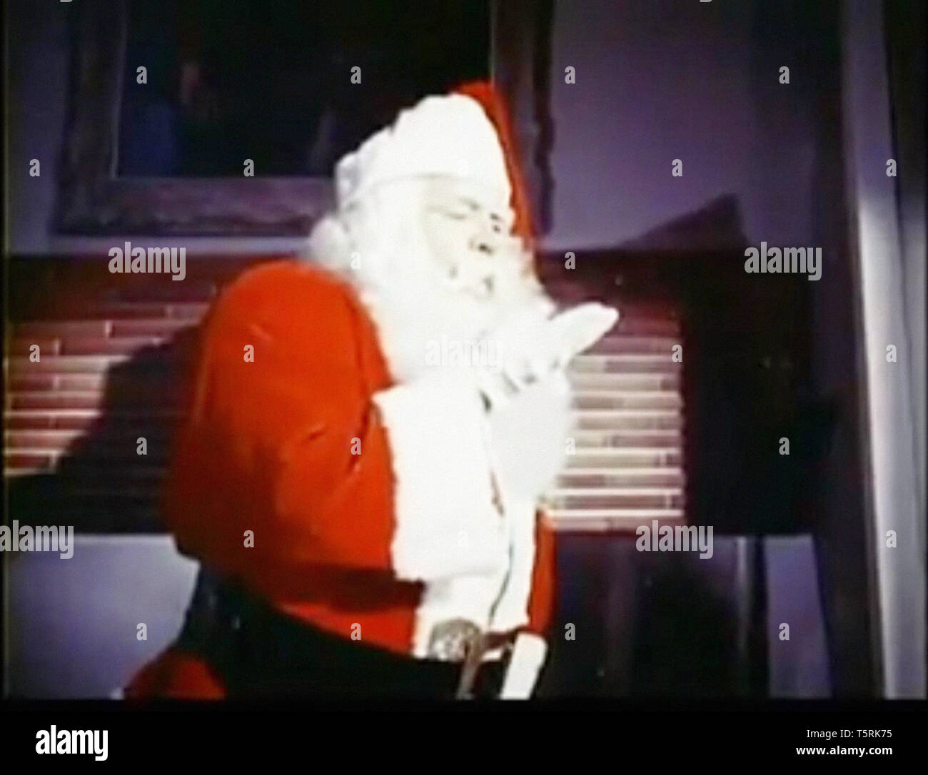 Santa reindeer 1950s hi-res stock photography and images - Alamy