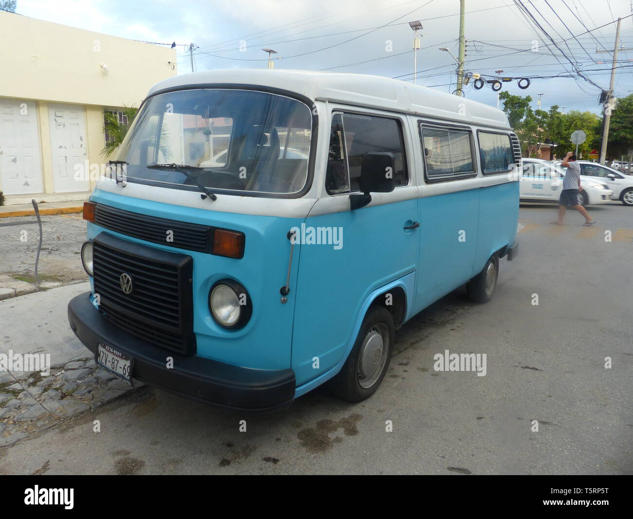 Icon VW bus, aka microbus, made in Mexico Stock Photo - Alamy