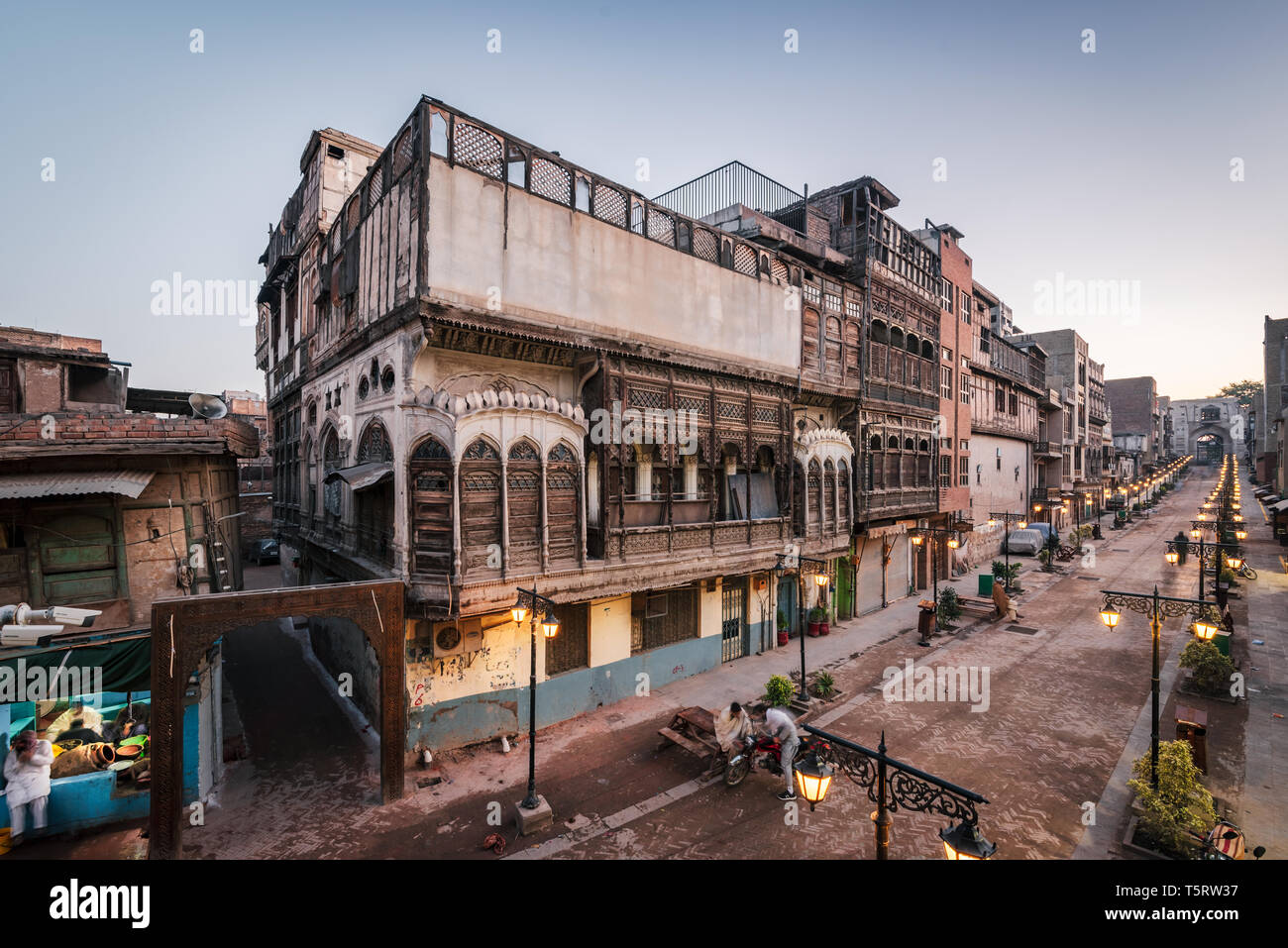 The Heritage Trail, which starts from Ghanta Ghar, crosses the Bazaar-e ...