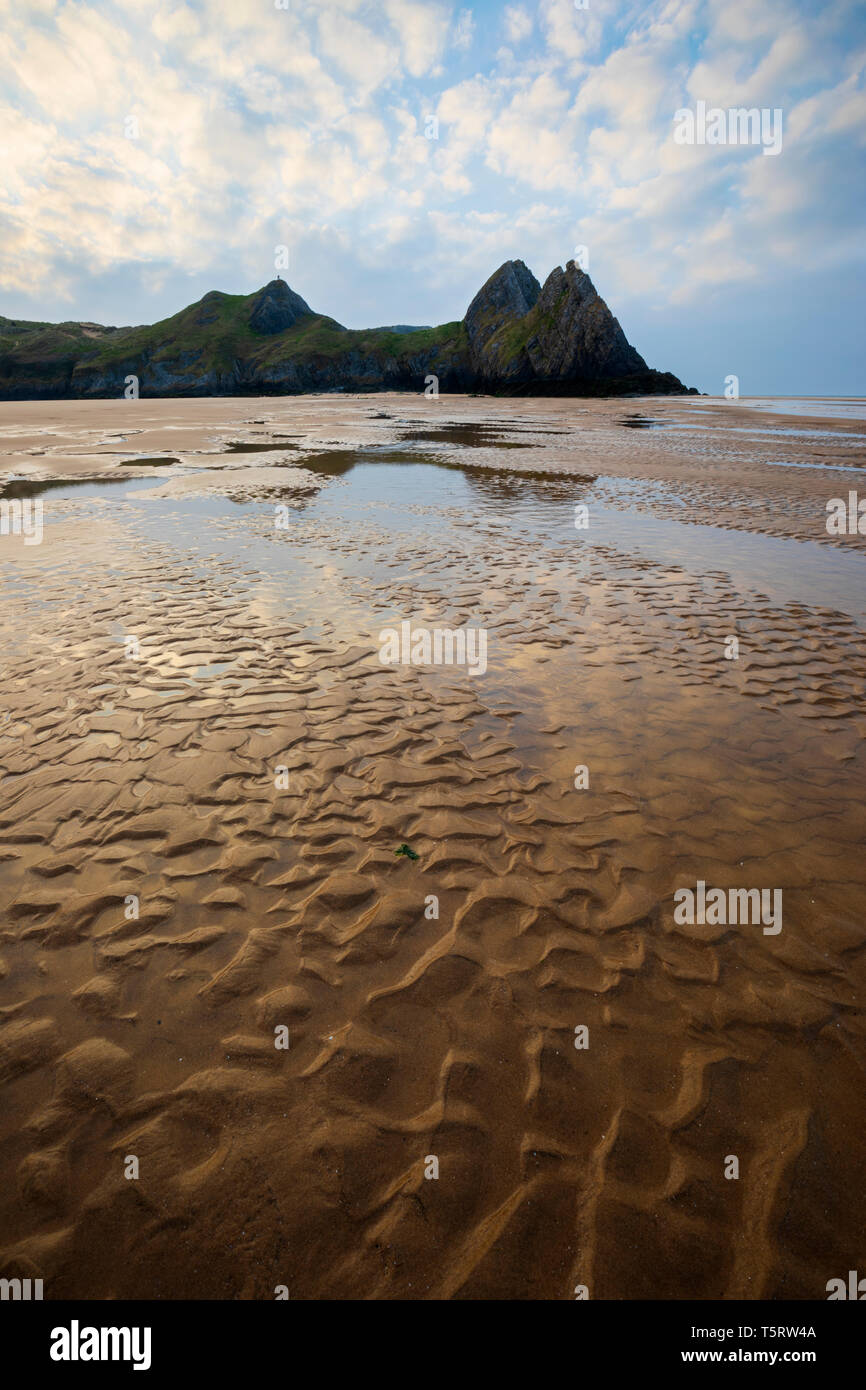 Three Cliffs Bay at sunrise with low tide, Gower Peninsula, Swansea ...