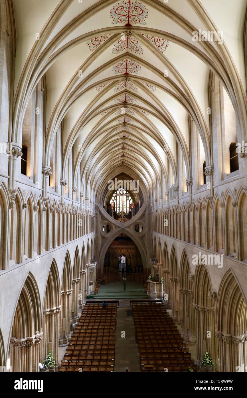 Salisbury cathedral altar hi-res stock photography and images - Alamy