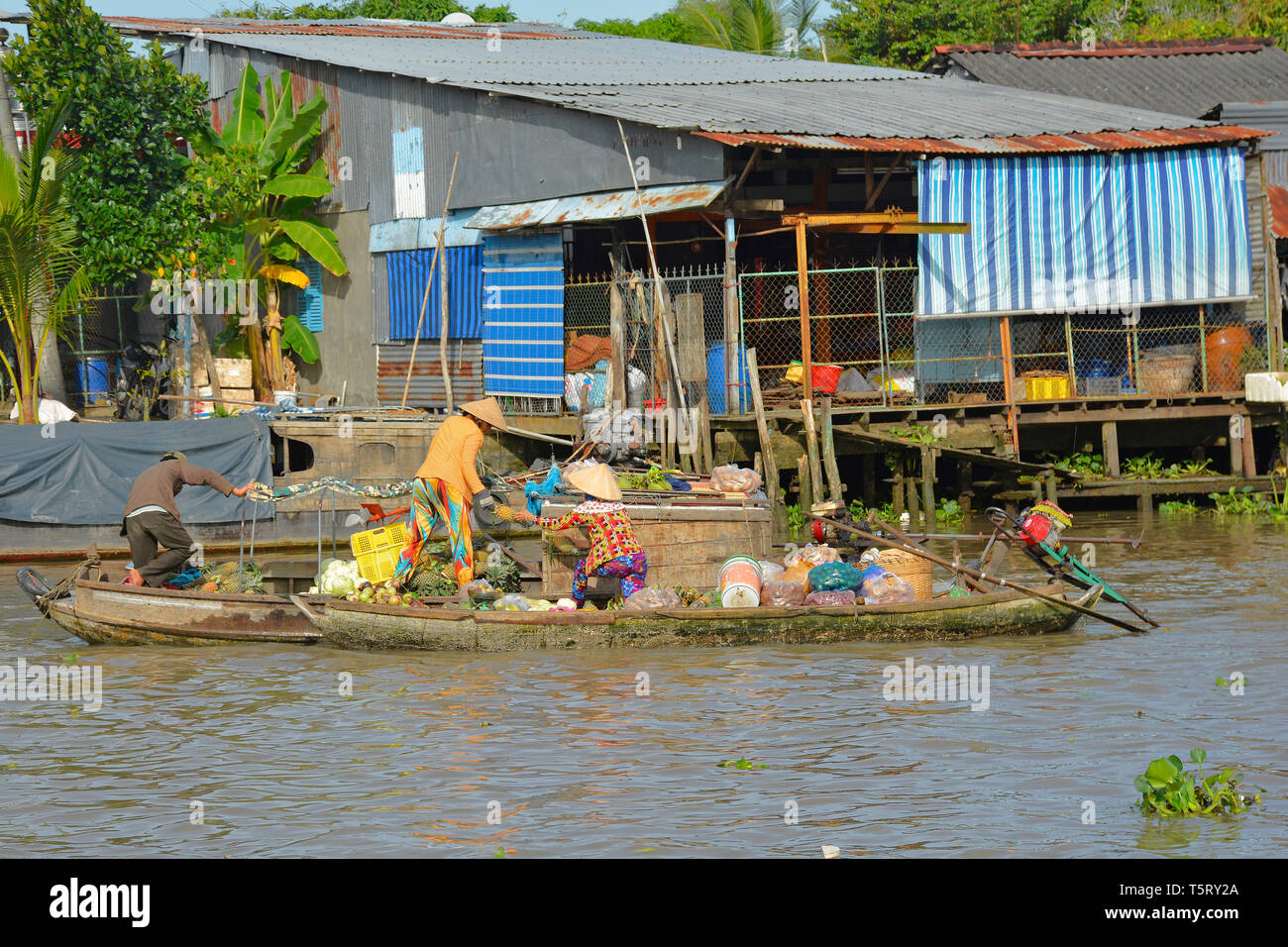 Phong Dien, Vietnam - December 31st 2017. Local vendors on the river at ...