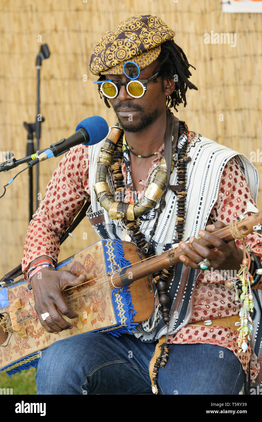 Nuru kane guimbri hi-res stock photography and images - Alamy