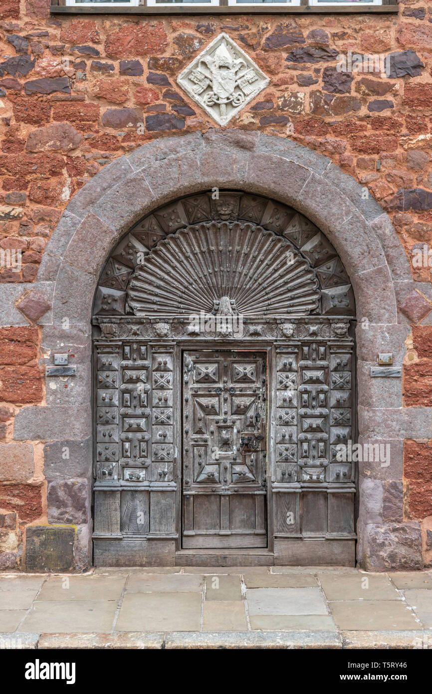 Exeter cathedral carving hi-res stock photography and images - Alamy