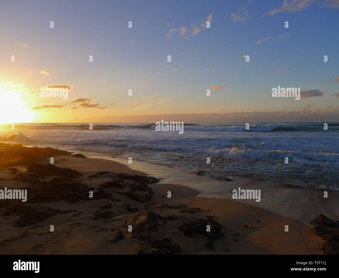 Dark rocks hi-res stock photography and images - Alamy