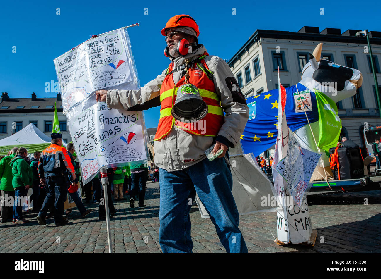 Fairer wages hi-res stock photography and images - Alamy