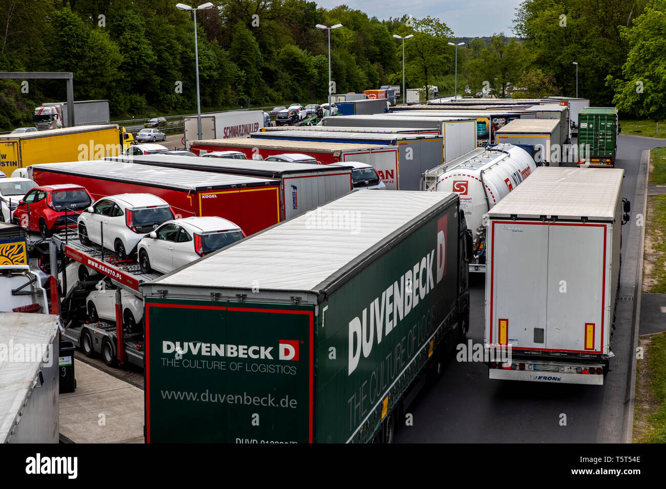 Rest area, Raststätte Siegburg, on the A3 motorway, Germany, northbound ...
