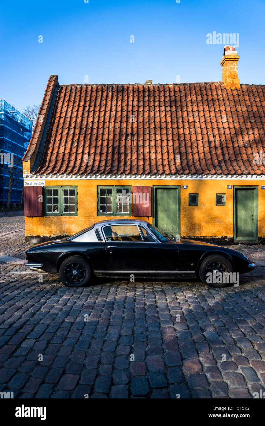 Old house and vintage car, Copenhagen, Denmark Stock Photo - Alamy