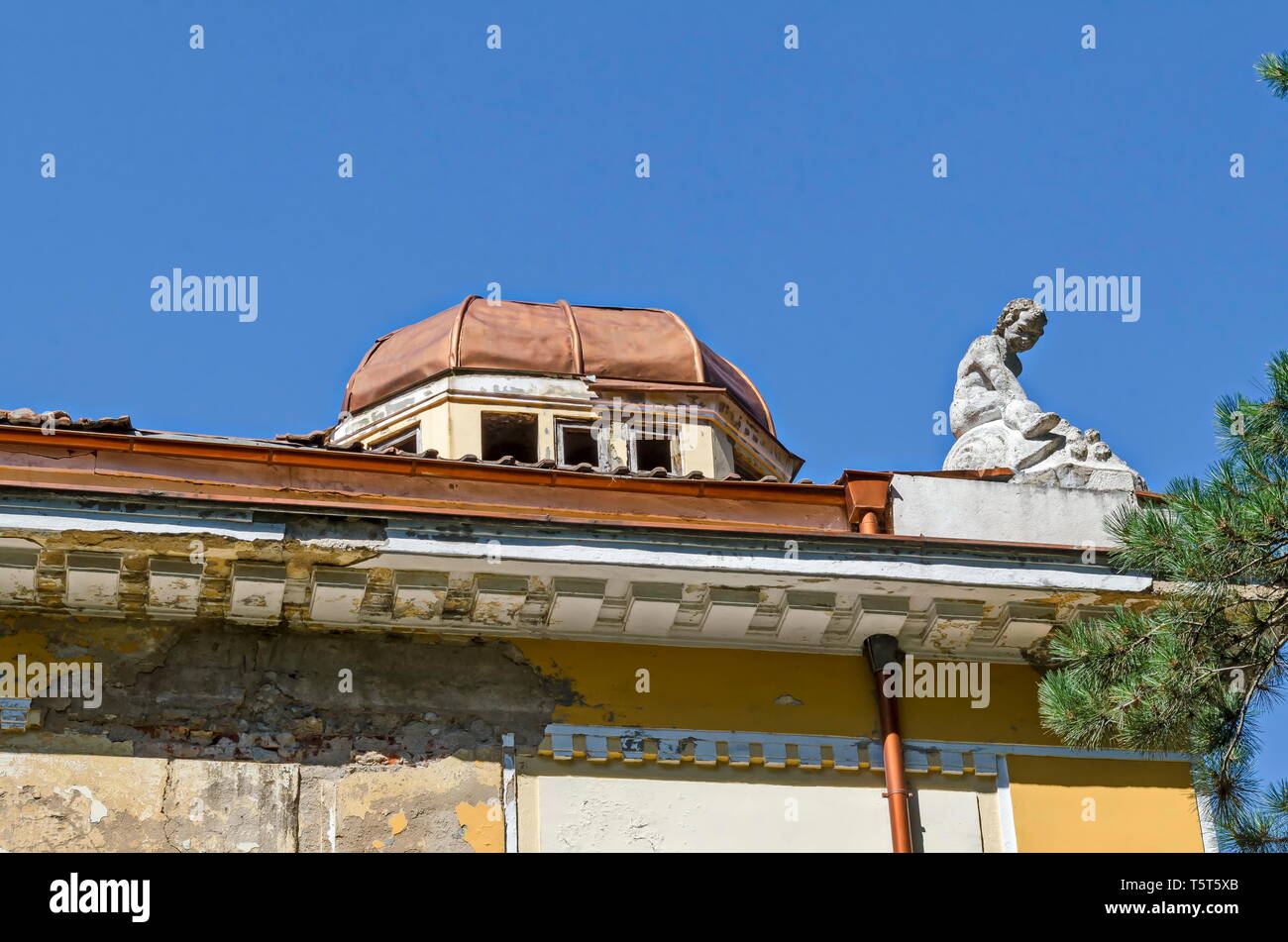 Bath old new hi-res stock photography and images - Alamy
