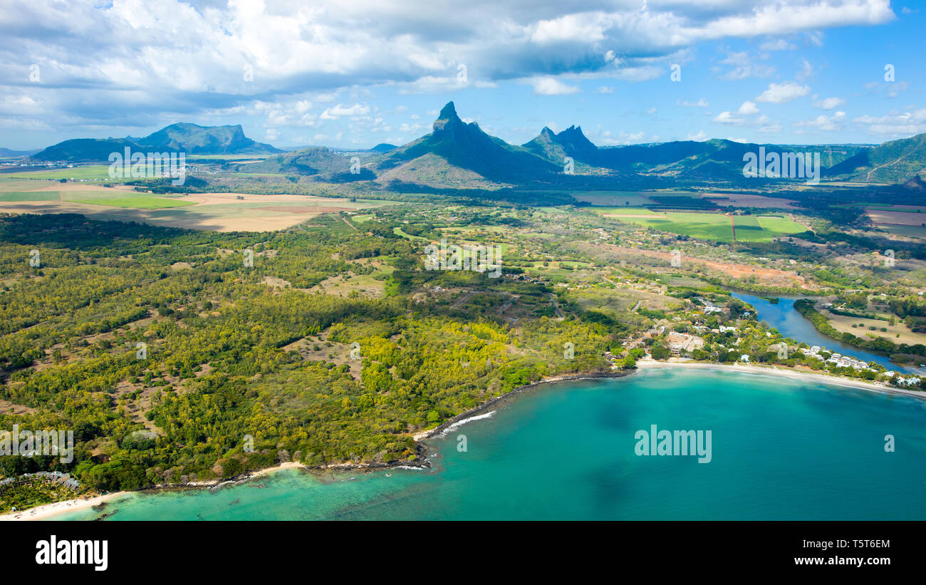 Aerial view of Mauritius island panorama and fbeautiful blue lagoon ...