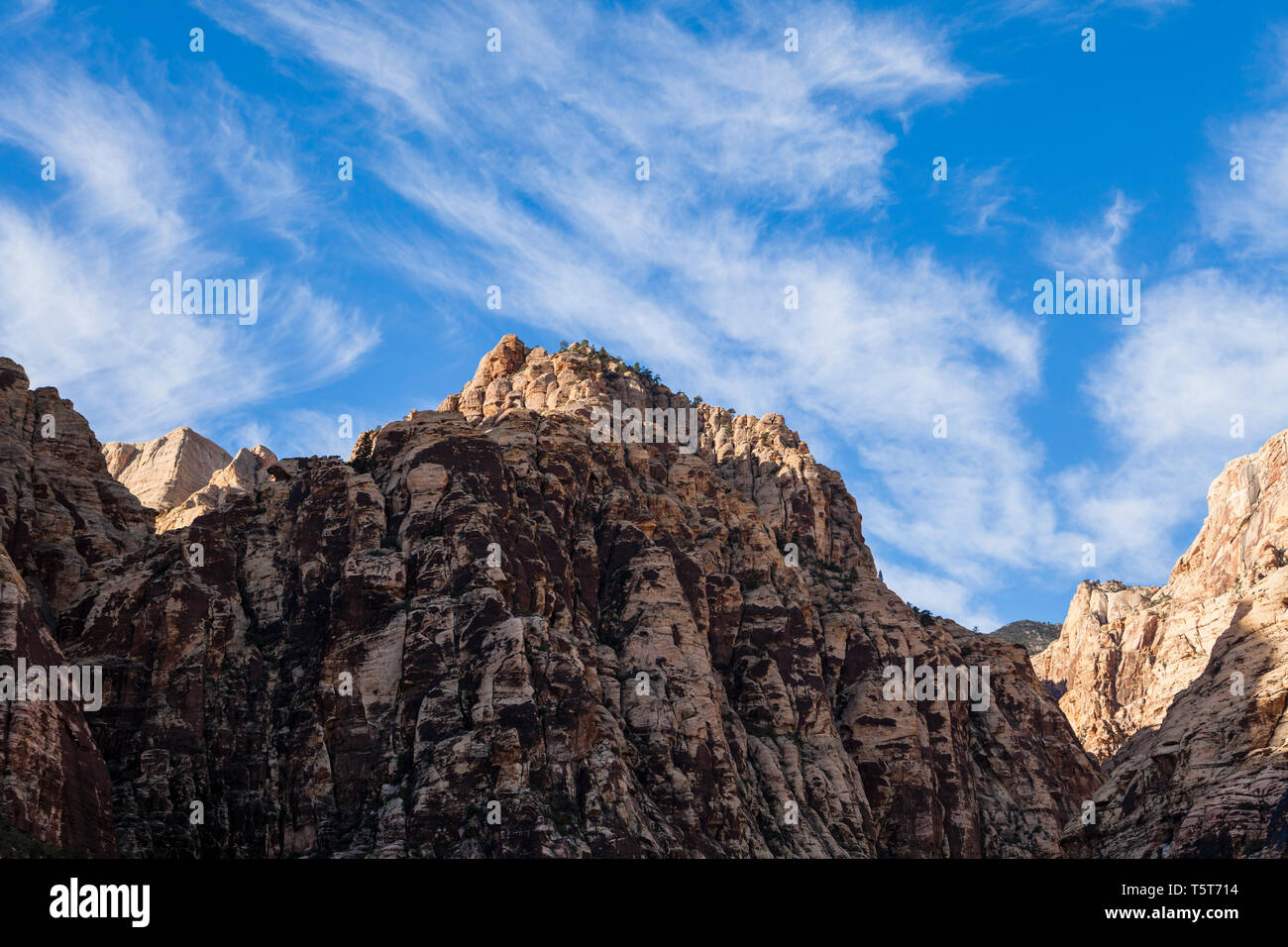 Rock canyon walls hi-res stock photography and images - Alamy