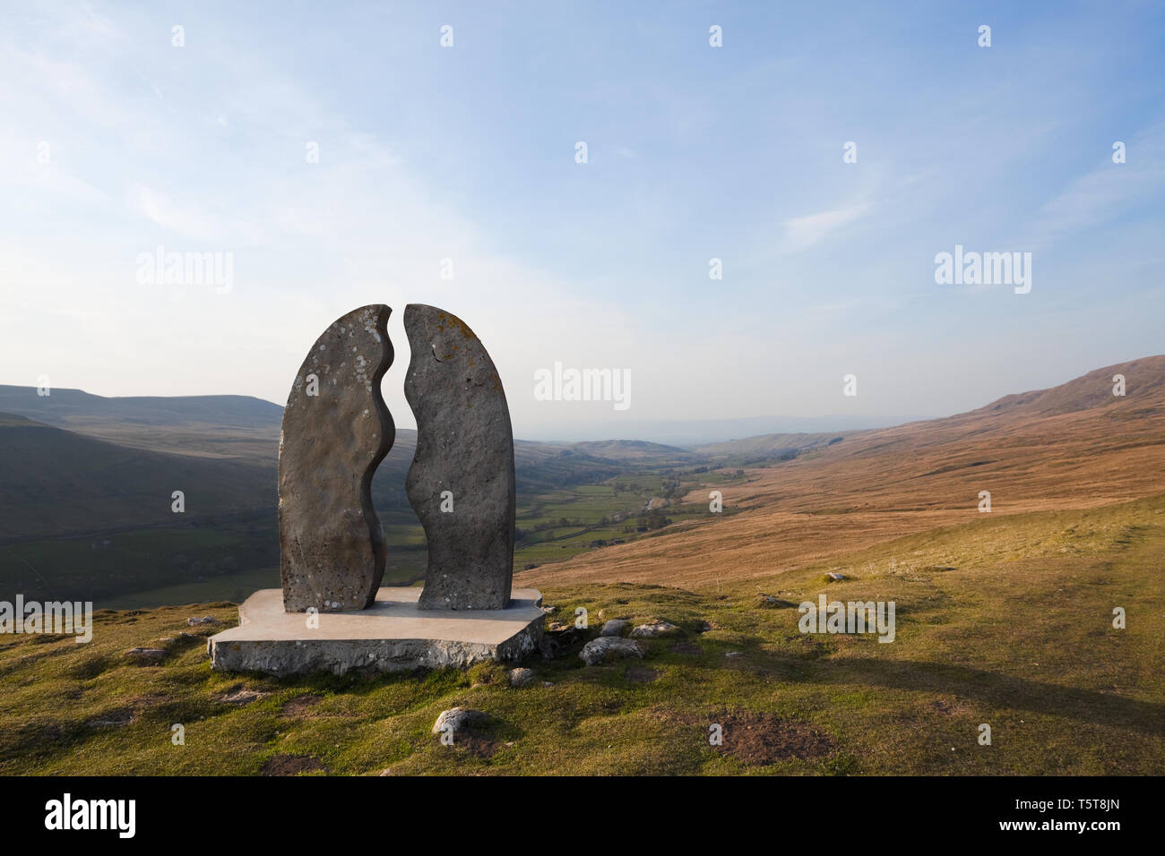 Water cut sculpture hi-res stock photography and images - Alamy