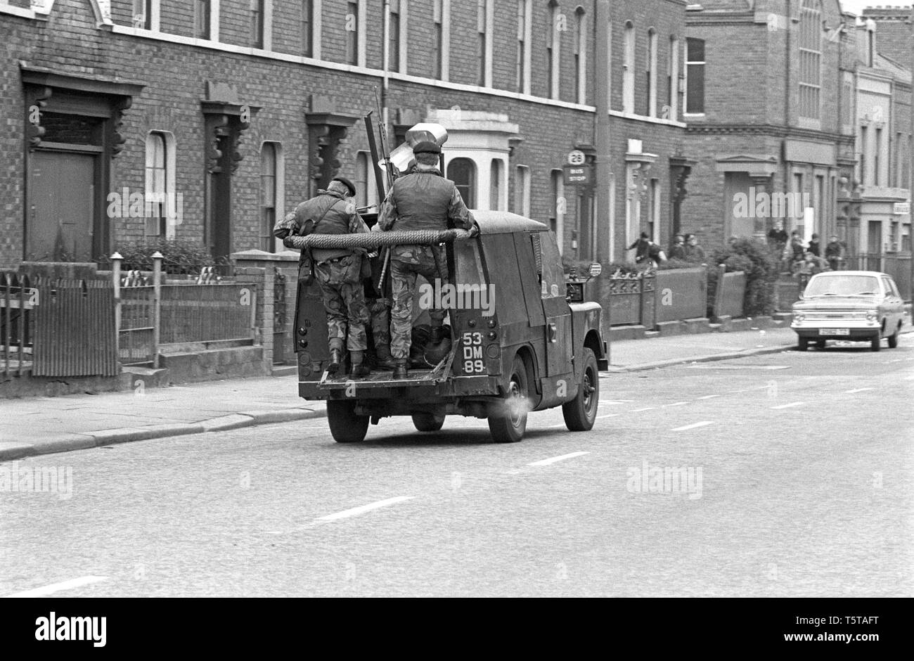British Army on patrol in Belfast early 70s during The Troubles ...